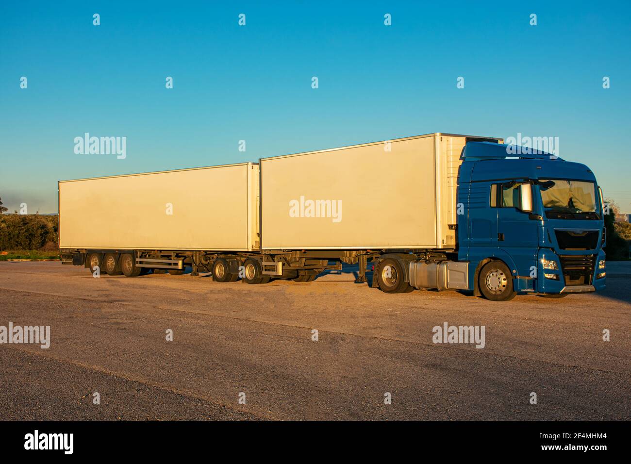 Heavy logistics system hi-res stock photography and images - Alamy