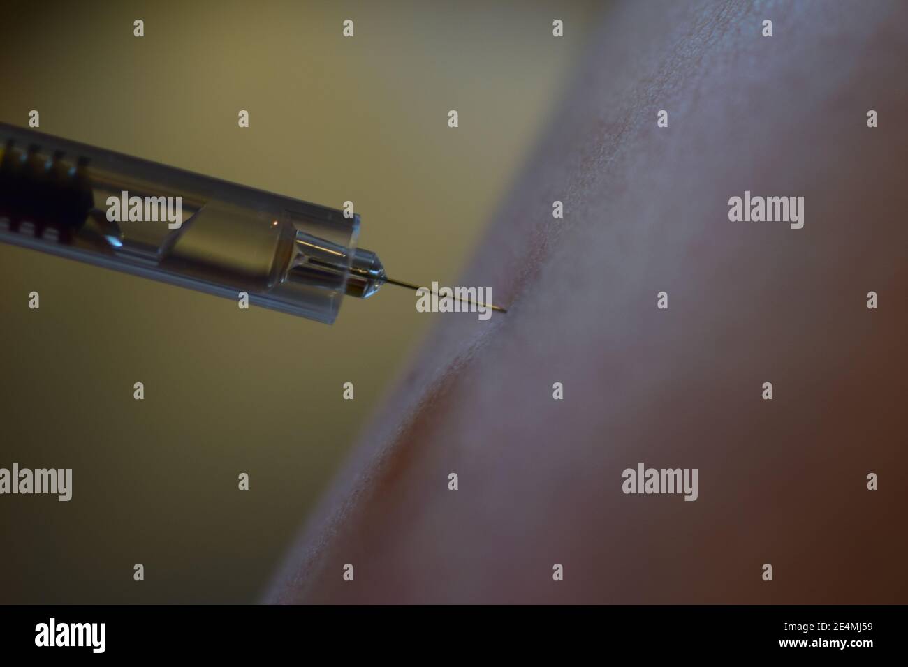 Covid injection arm hi-res stock photography and images - Alamy