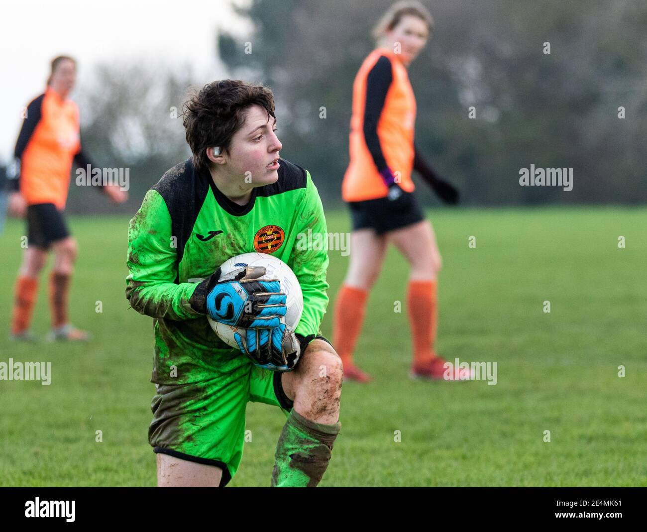 Gillingham Town Ladies Goalkeeper hugs the ball Stock Photo - Alamy