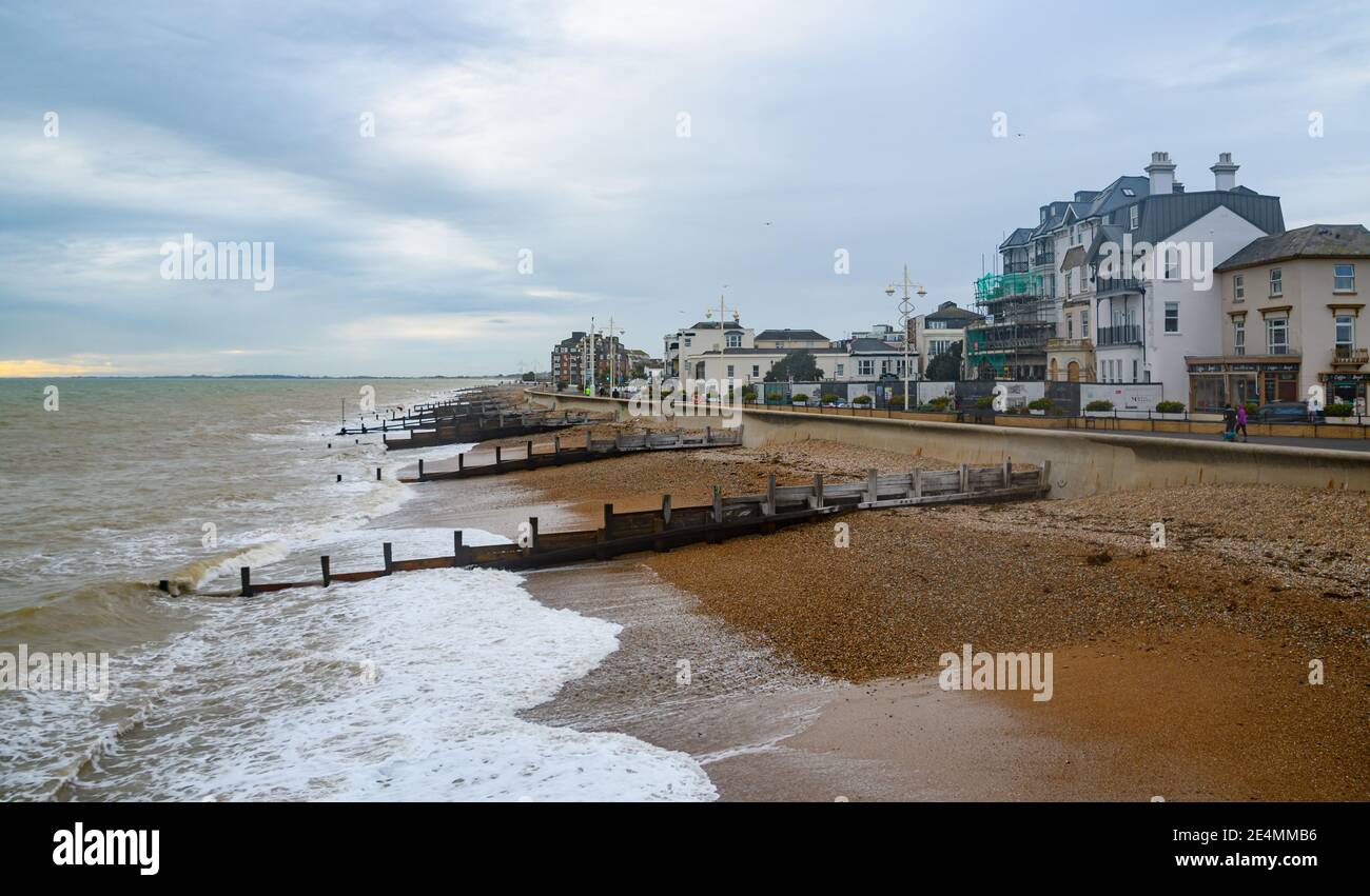 Bognor regis beach from pier hi-res stock photography and images - Alamy