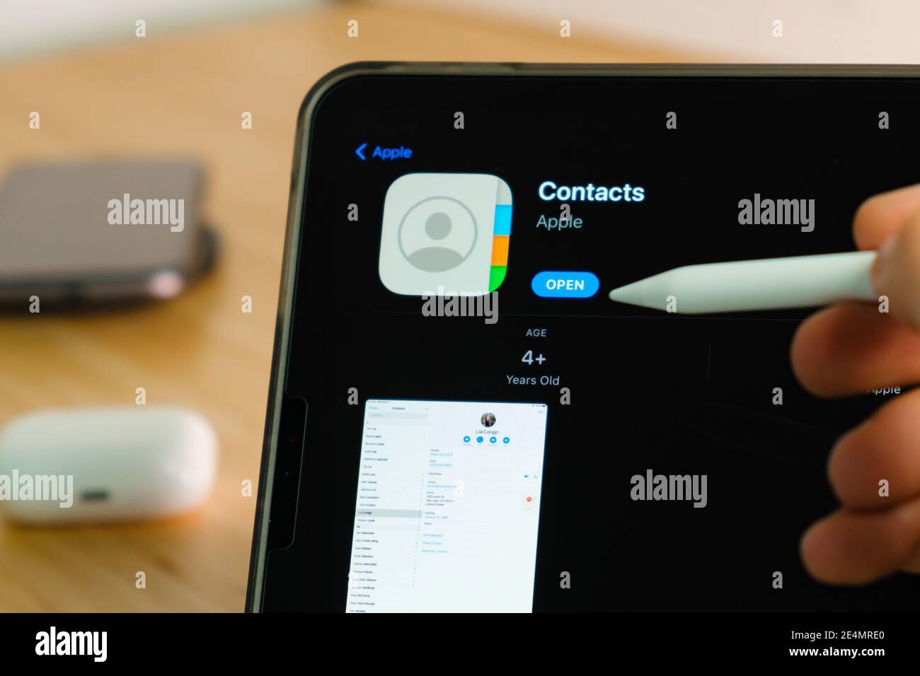 Contacts logo hi-res stock photography and images - Alamy