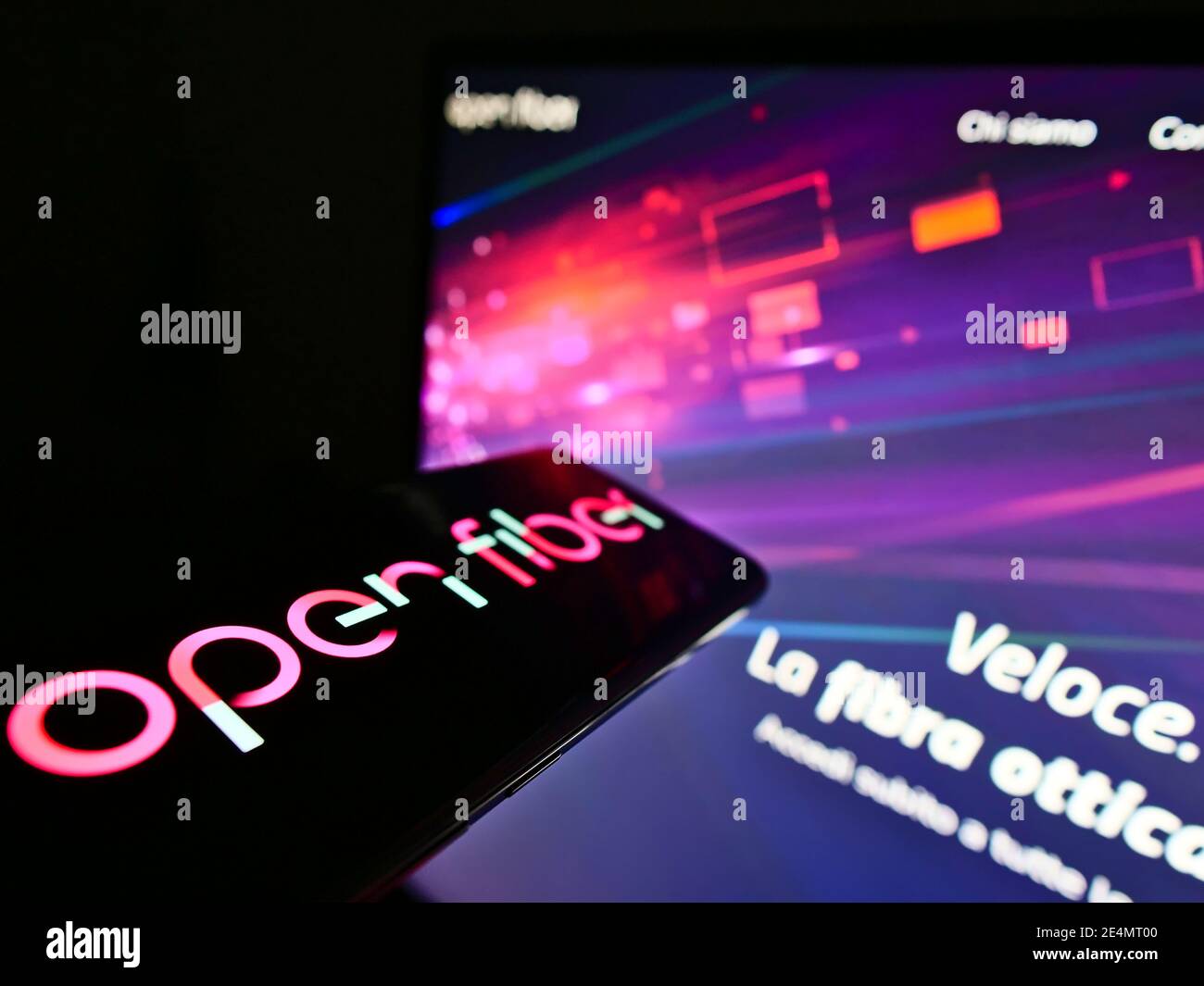 Fiber network hi-res stock photography and images - Alamy