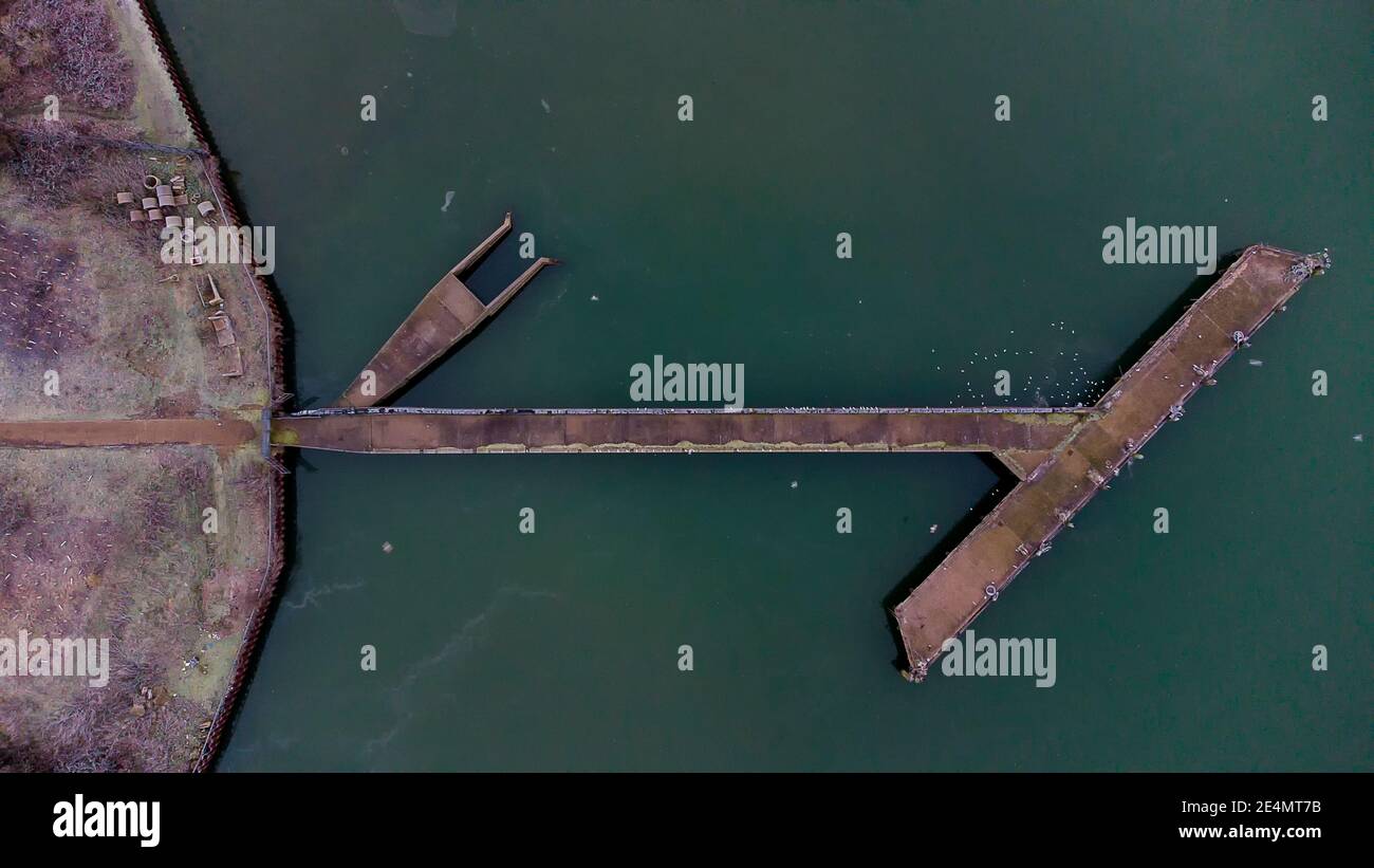 Straight edge scene hi-res stock photography and images - Alamy