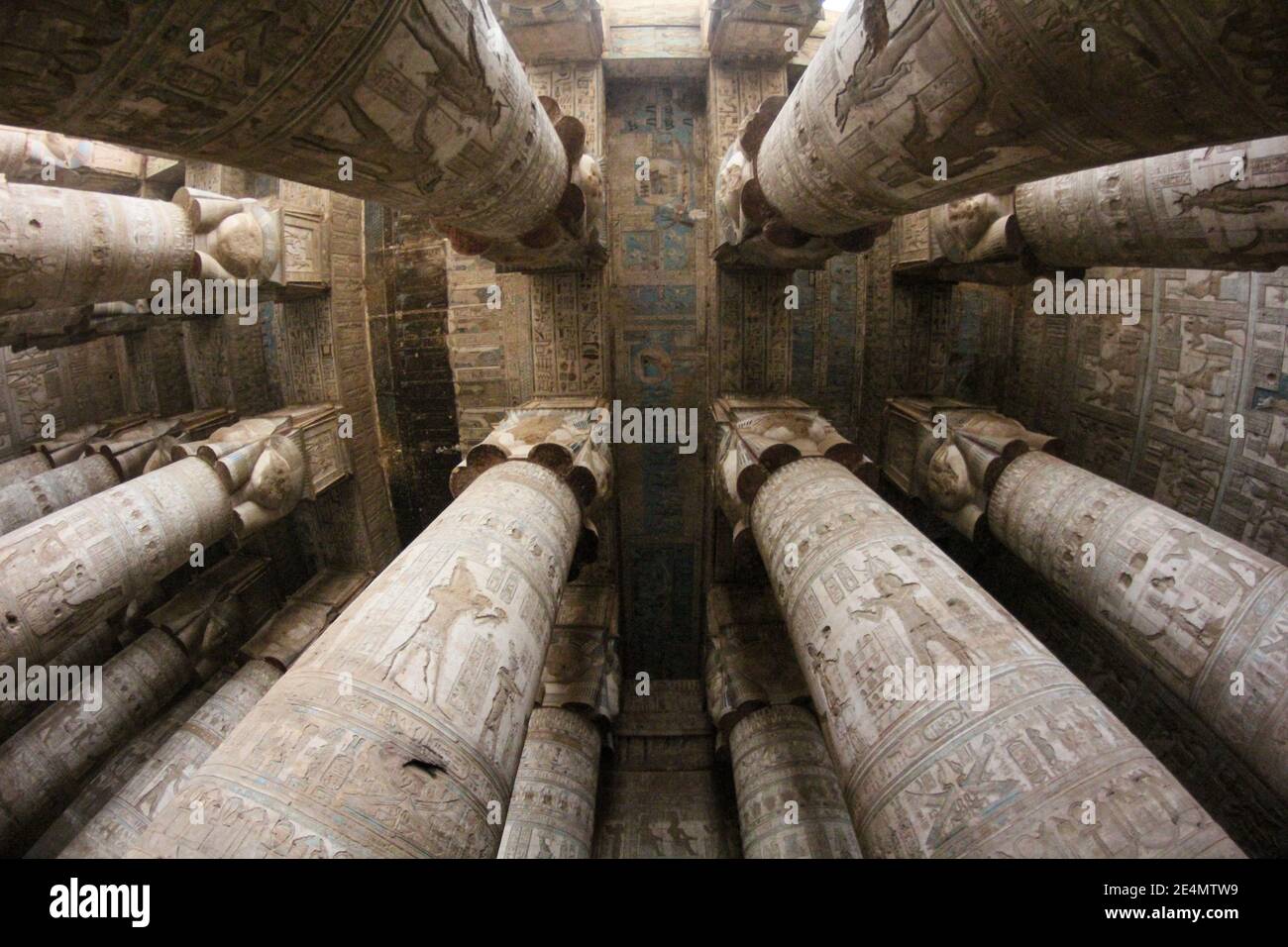 Dendera temple ceiling hi-res stock photography and images - Alamy