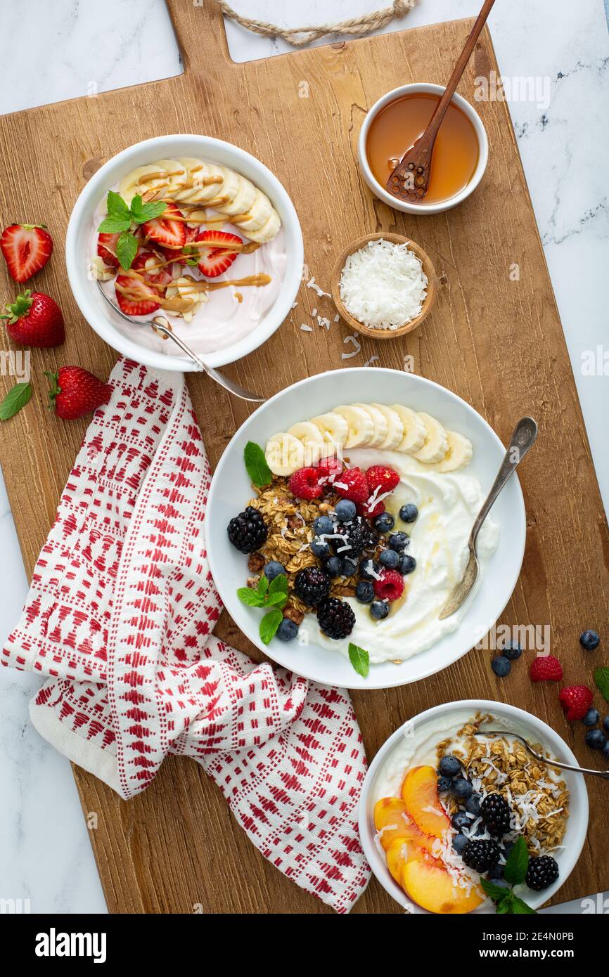 Yogurt fruit bowls hi-res stock photography and images - Alamy