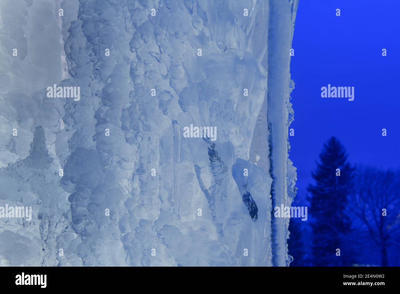 Many large sharp icicles hi-res stock photography and images - Alamy