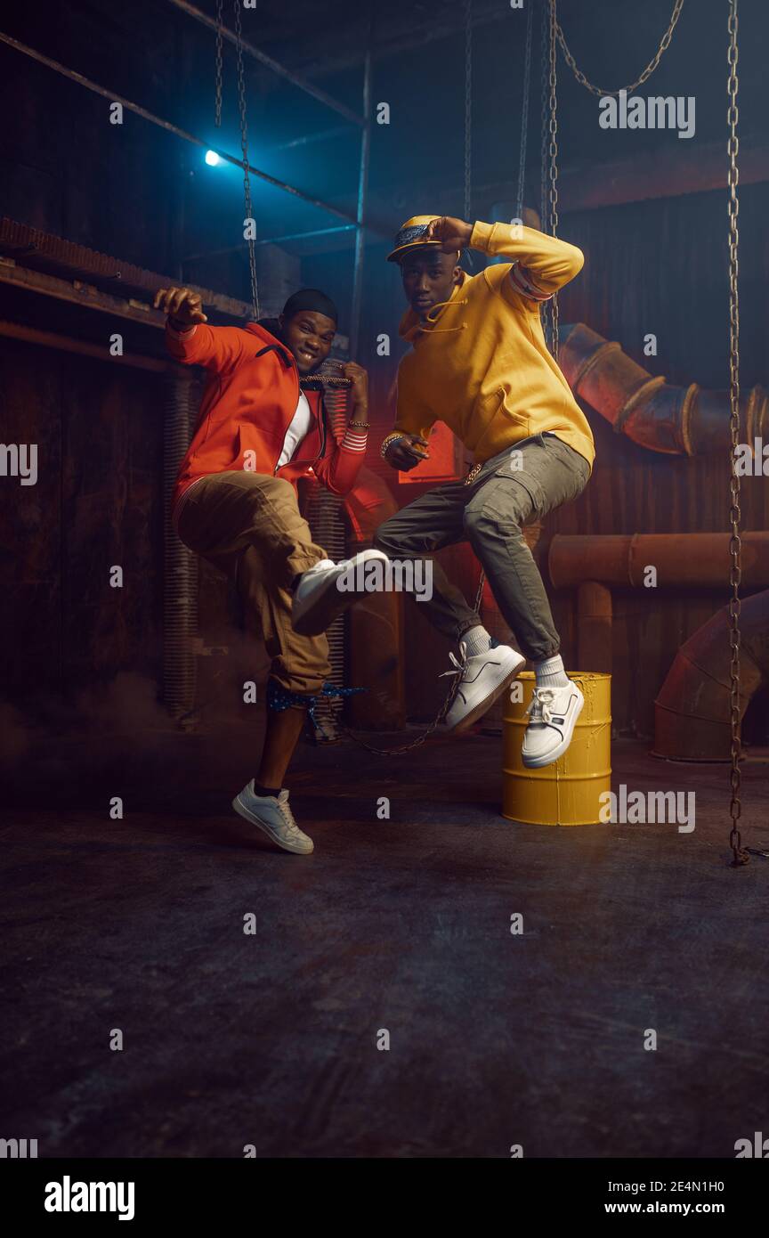 Hip hop breakdancing young man hi-res stock photography and images - Alamy