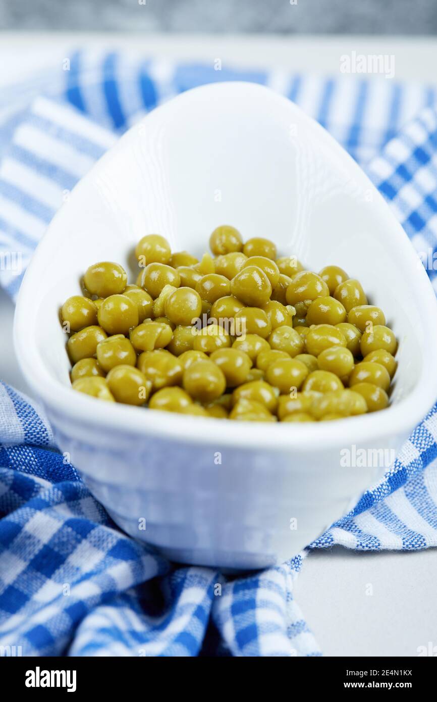 Boiled peas in white hi-res stock photography and images - Alamy