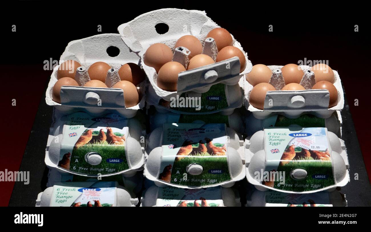 Egg boxes hi-res stock photography and images - Alamy