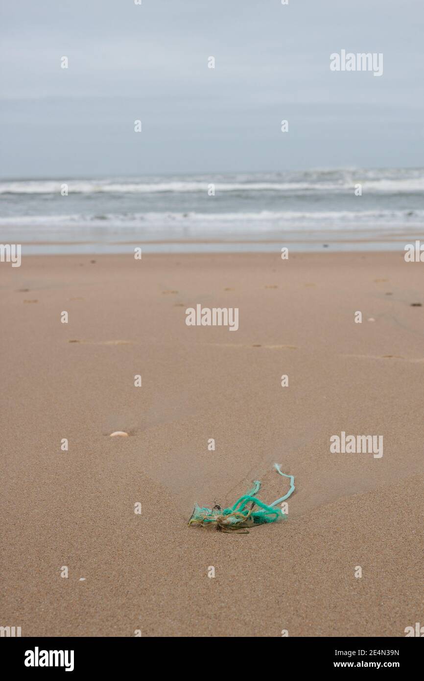 Ocean pollution france hi-res stock photography and images - Alamy