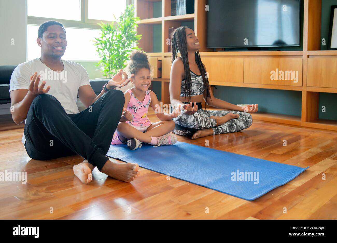 Athlete family hi-res stock photography and images - Alamy