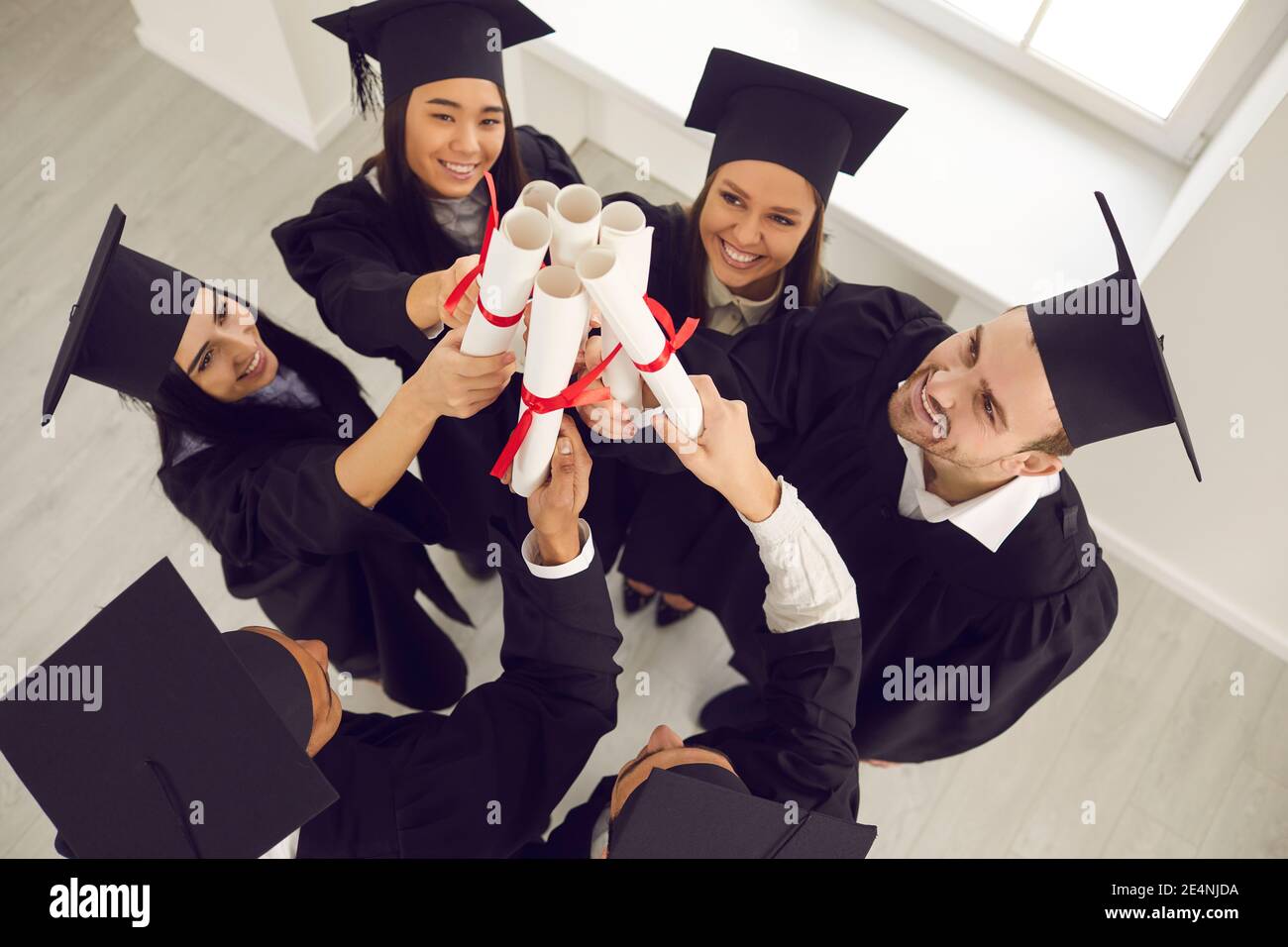 Graduation certificate hi-res stock photography and images - Alamy