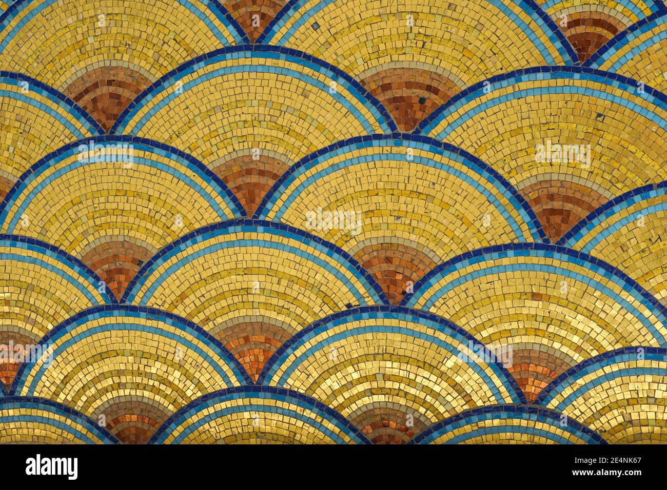 Fish scale pattern hi-res stock photography and images - Alamy