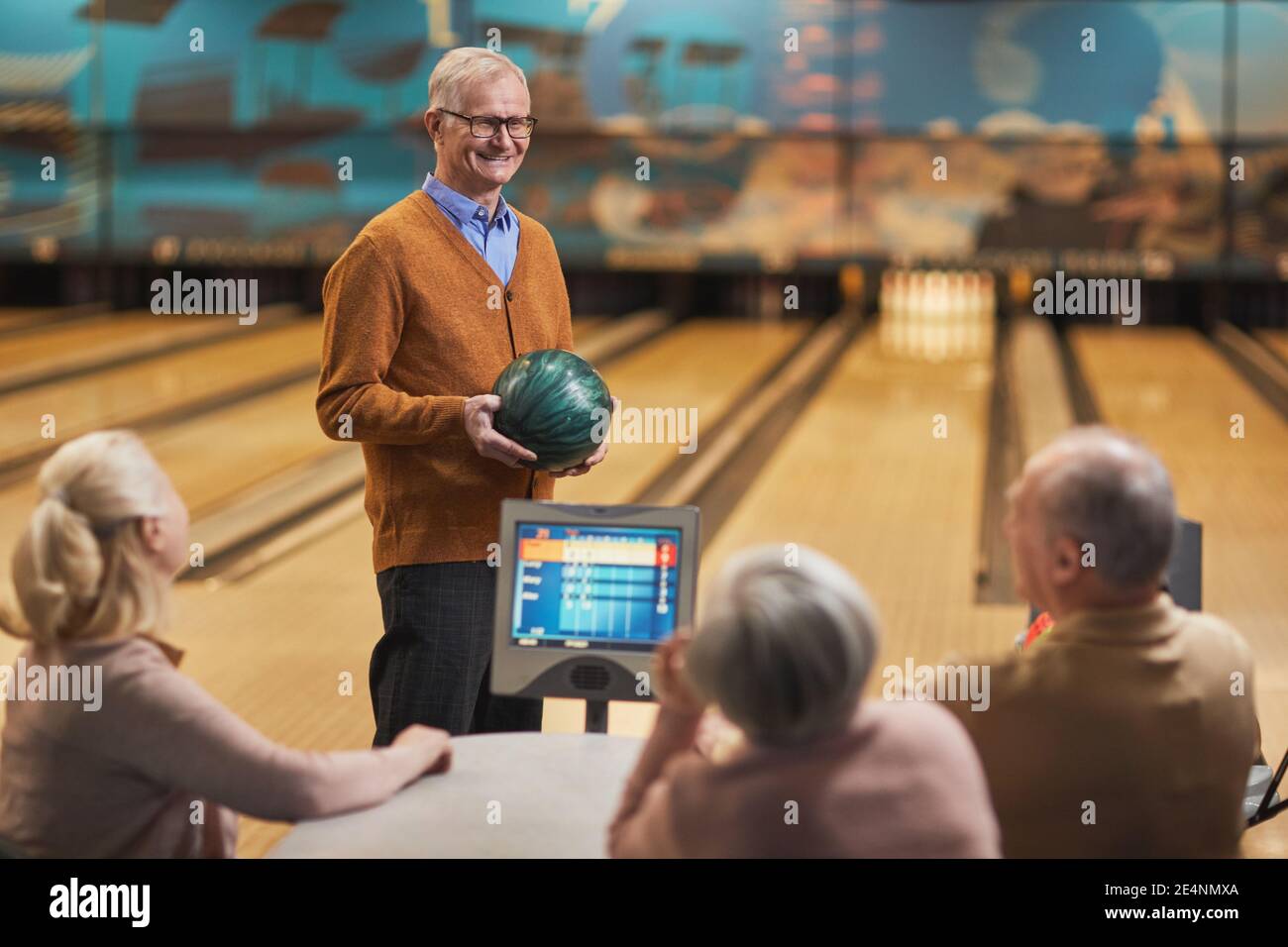 Old man bowling hi-res stock photography and images - Alamy