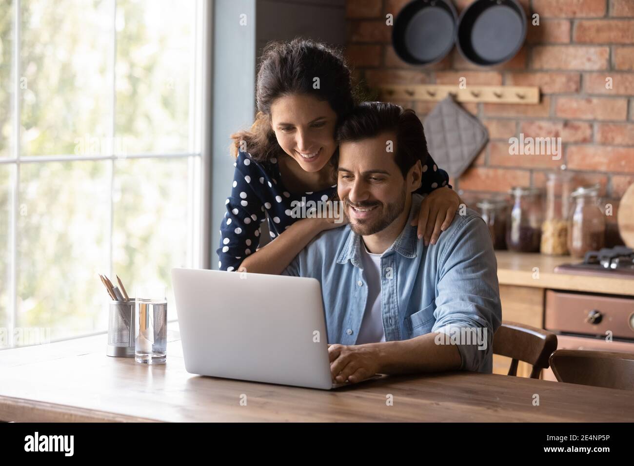 Computer browsing hi-res stock photography and images - Alamy