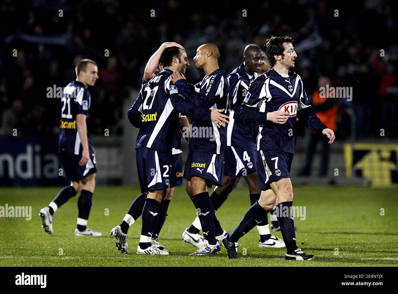 Bordeaux' team celebrates after scoring during the French Premier ...