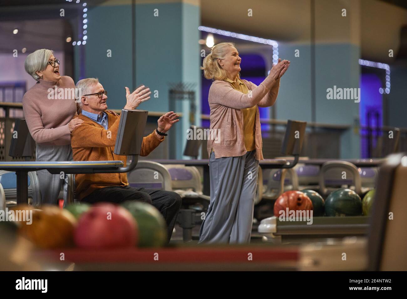 Old people bowling hi-res stock photography and images - Alamy