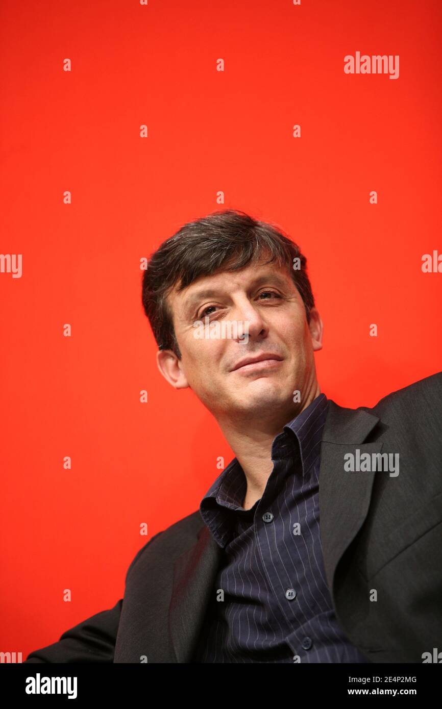 David assouline hi-res stock photography and images - Alamy