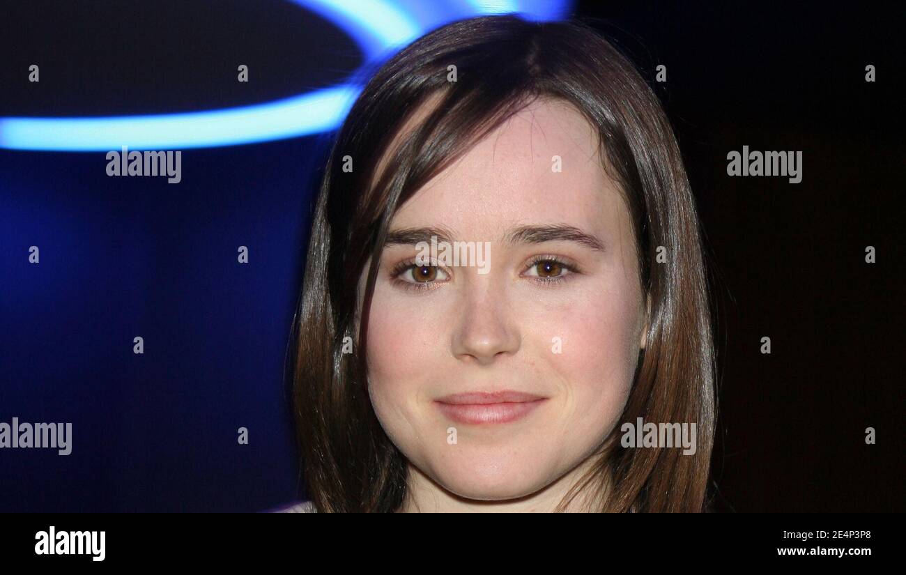 Canadian actress Ellen Page poses during the French premiere of 'Juno ...