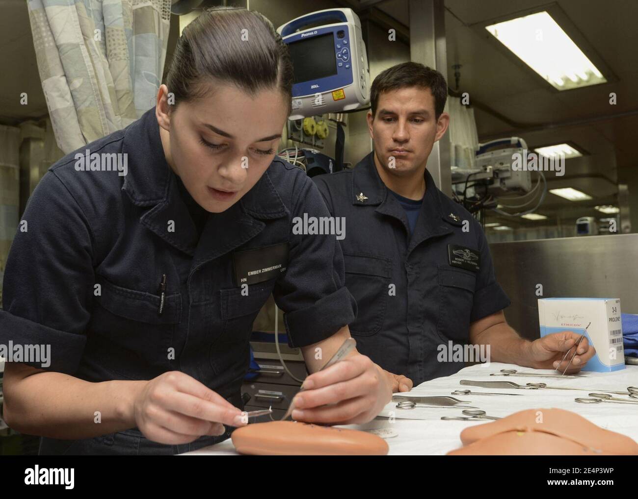 Suture training hi-res stock photography and images - Alamy