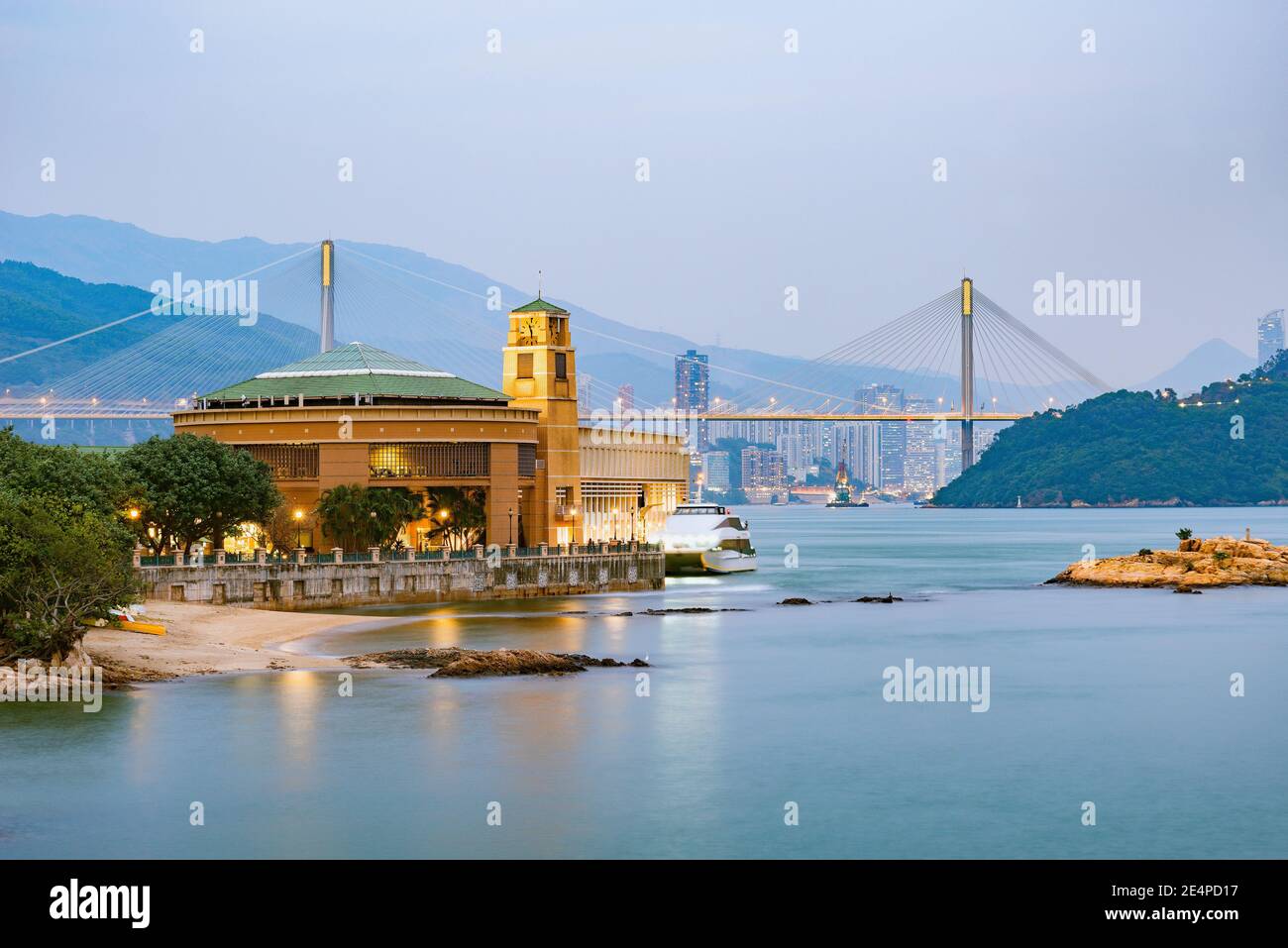 Pier passenger ferries park hi-res stock photography and images - Alamy