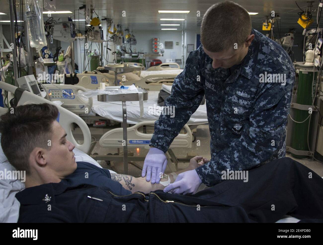 Medical treatment aboard USS Bonhomme Richard (LHD 6) 16 Stock Photo ...