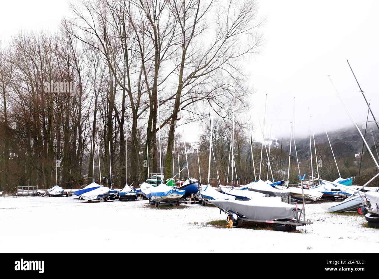 Uk winter storage reservoir hi-res stock photography and images - Alamy