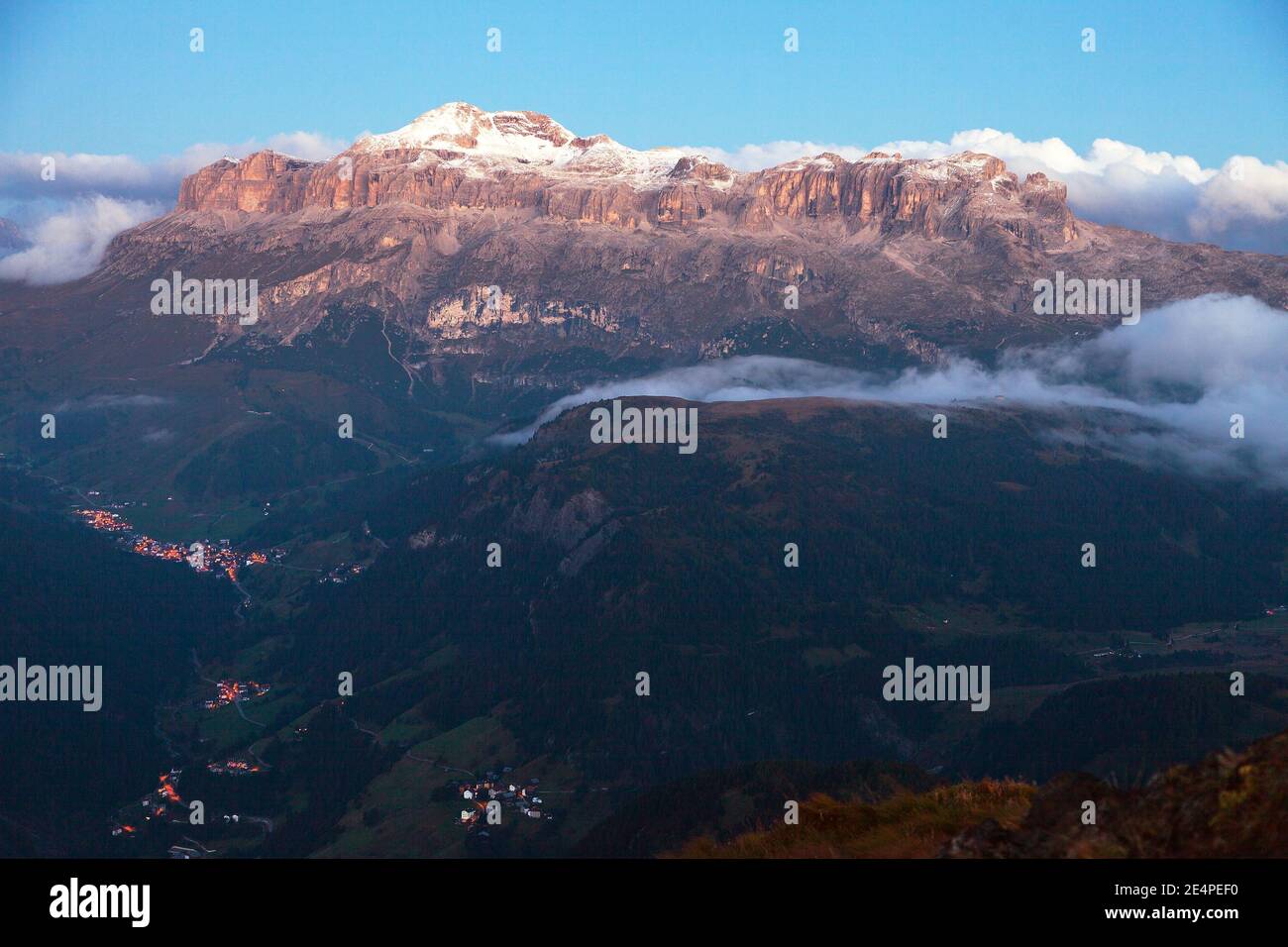 Sella gruppe dolomites italy hi-res stock photography and images - Alamy