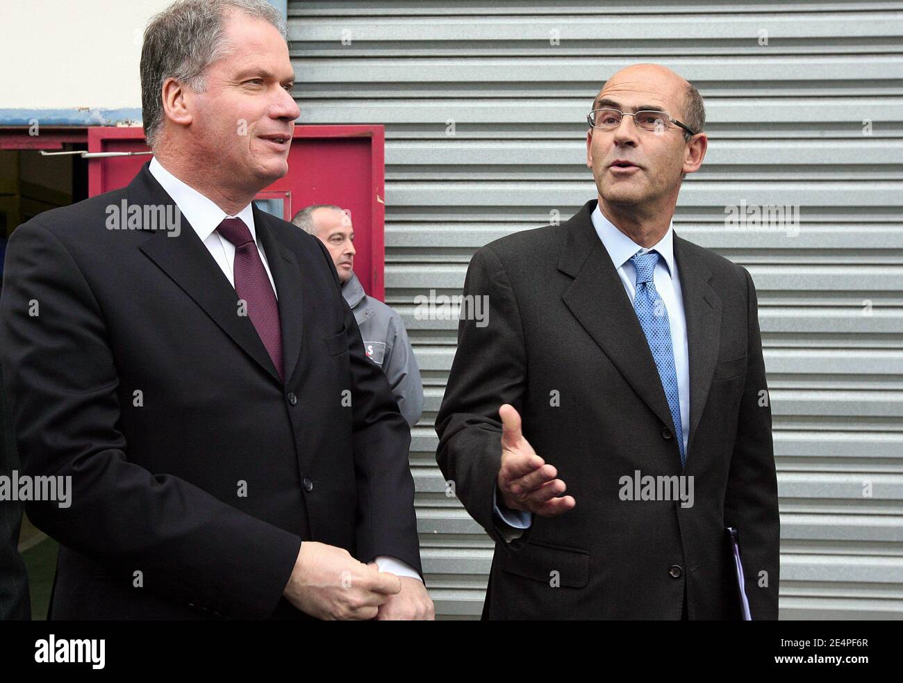 Alstom president Philippe Mellier and Alstom CEO Patrick Kron pose in ...