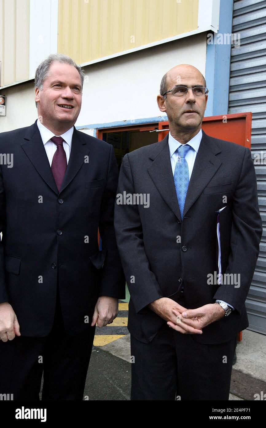 Alstom president Philippe Mellier and Alstom CEO Patrick Kron pose in ...