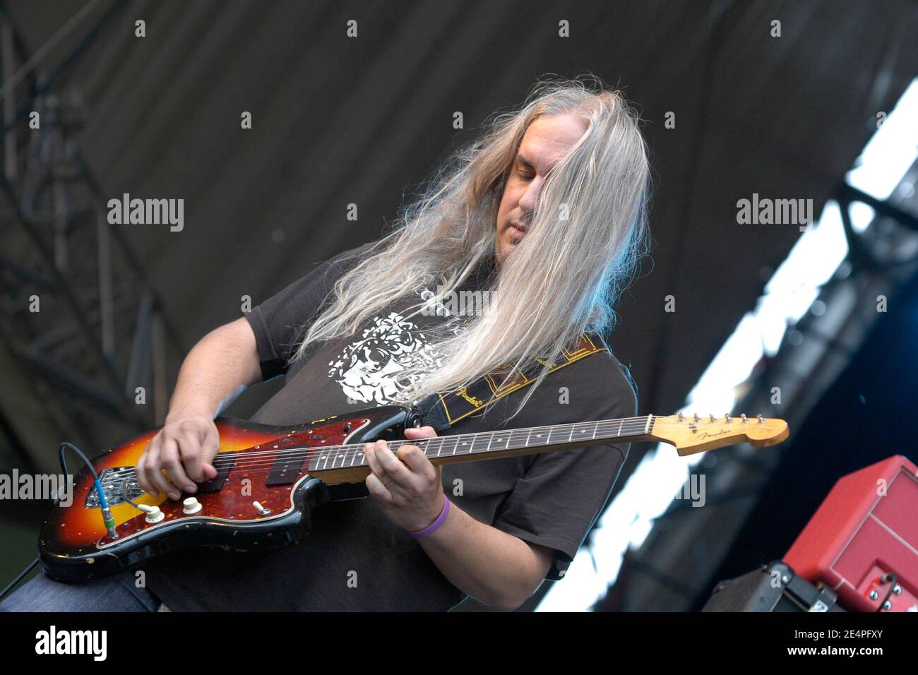 Dinosaur jr rock band hi-res stock photography and images - Alamy