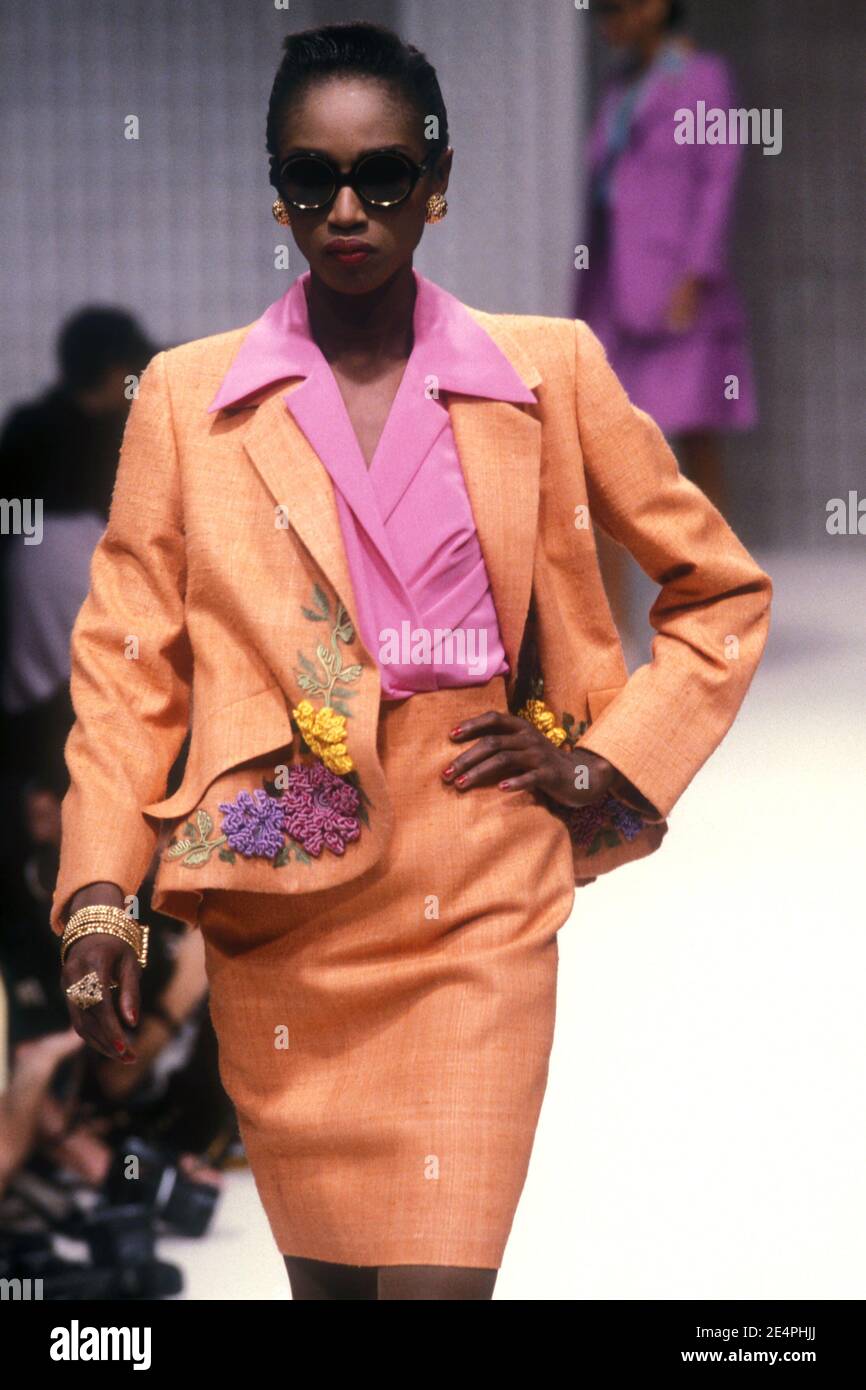 Guinean model Katoucha displays a creation by Dior at his summer 1989 ...