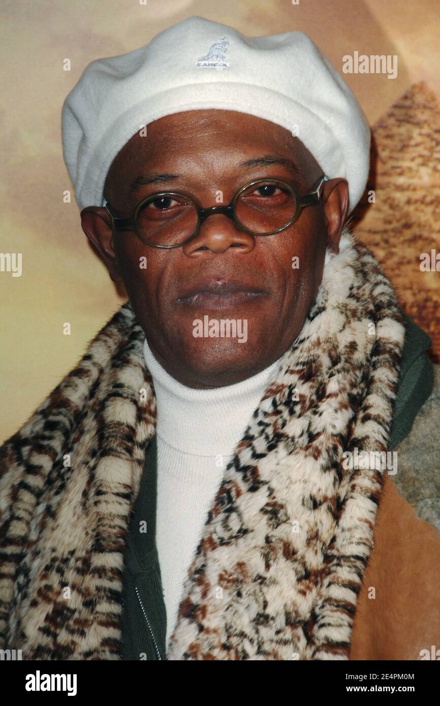 Samuel jackson jumper 2008 hi-res stock photography and images - Alamy