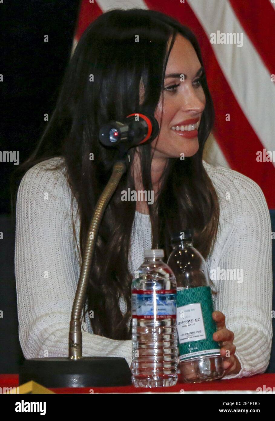 Megan fox 2019 hi-res stock photography and images - Alamy