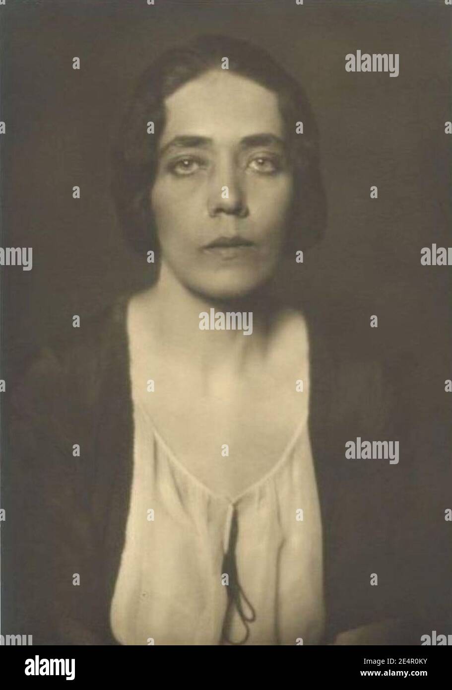 Mary Wigman 1922. Foto Eduard Wasow Stock Photo - Alamy
