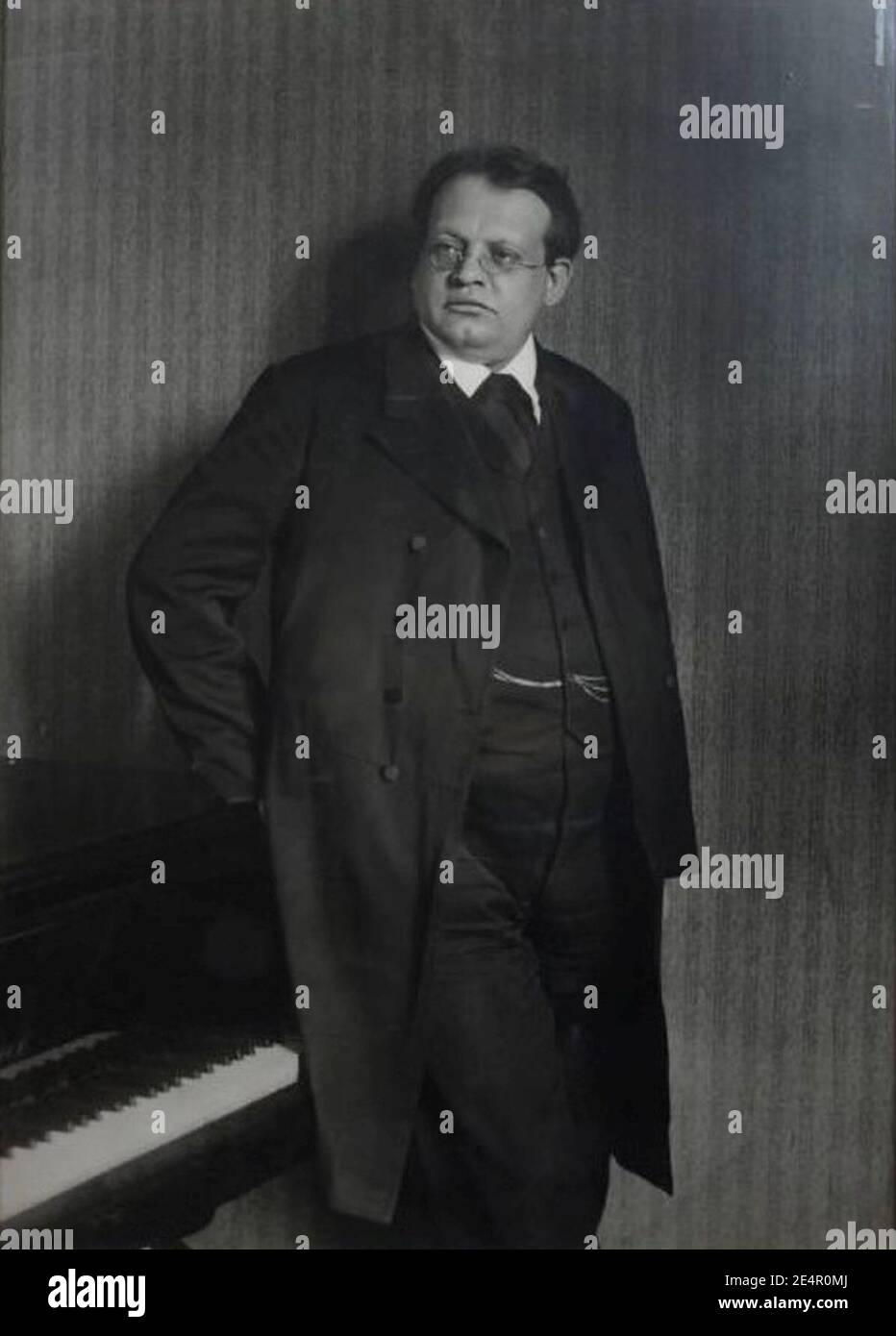 Max reger hi-res stock photography and images - Alamy