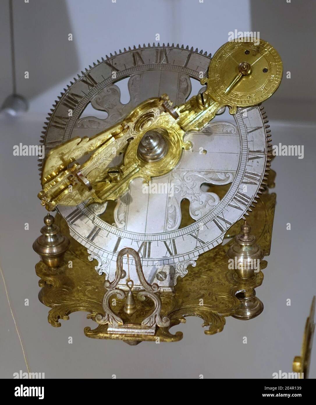 Mechanical equatorial sundial, Augsburg, c. 1675-1725 Stock Photo - Alamy