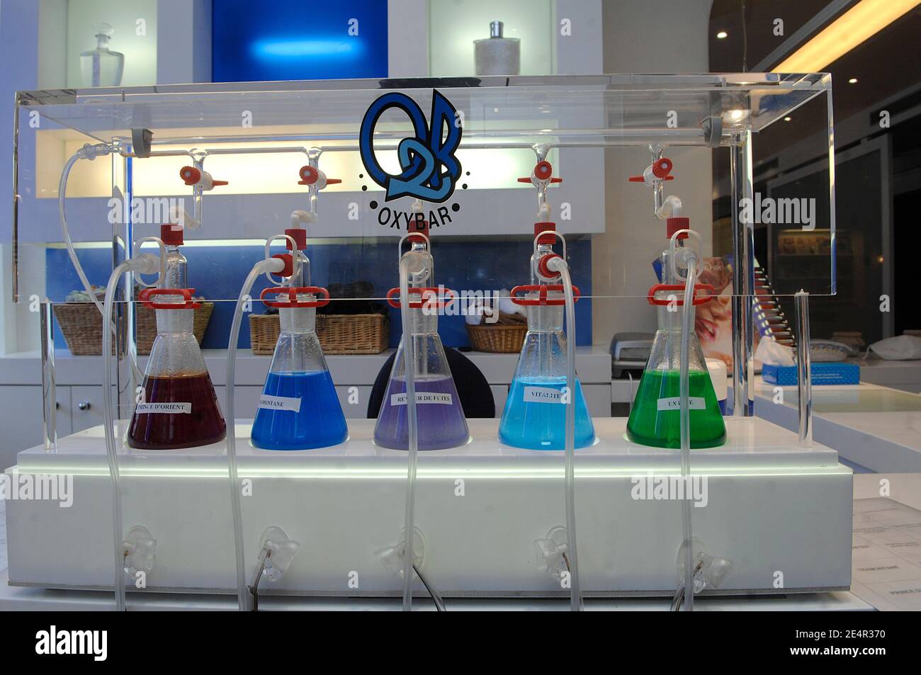 Oxygen bar bars hi-res stock photography and images - Alamy