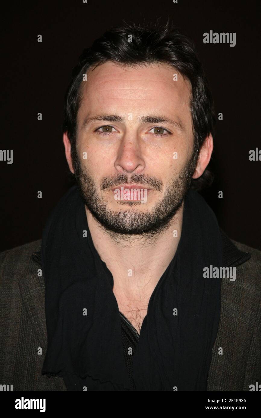 Actor Michael Cohen poses during the French premiere of 'The Eye' held ...