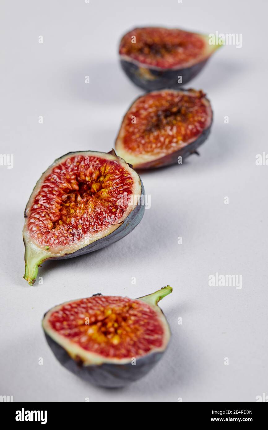 Fig slices hi-res stock photography and images - Alamy