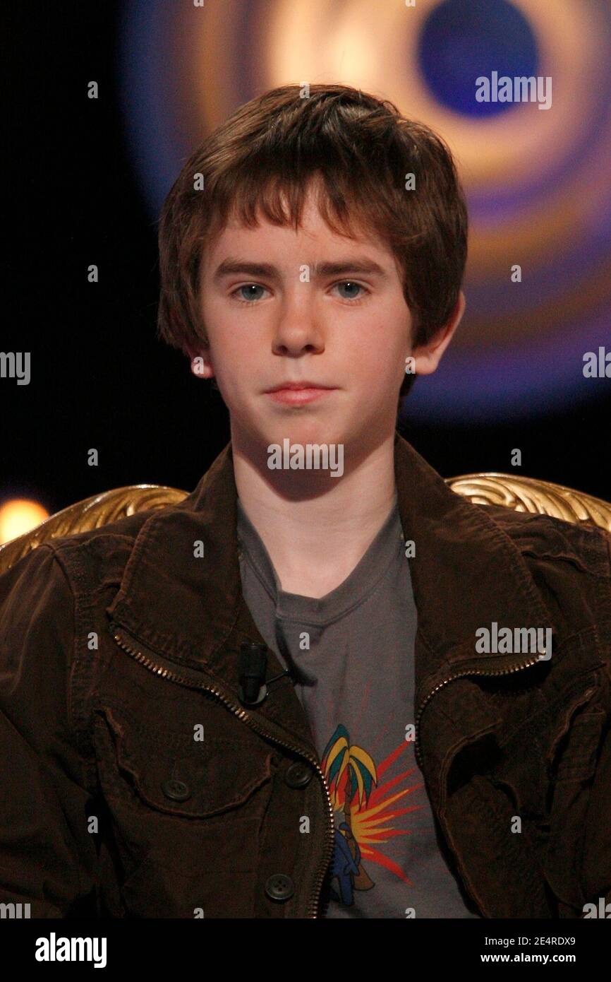 Freddie highmore attends hi-res stock photography and images - Alamy