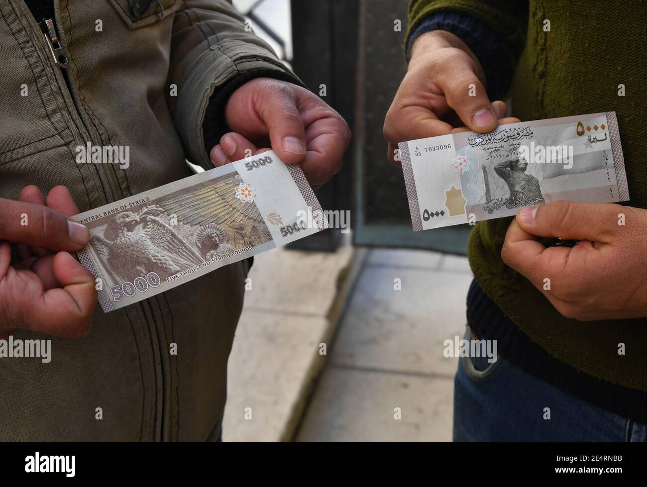 Syrian bank note hi-res stock photography and images - Alamy
