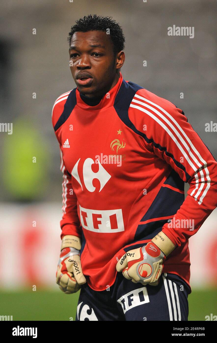 Mali goalkeeper hi-res stock photography and images - Alamy