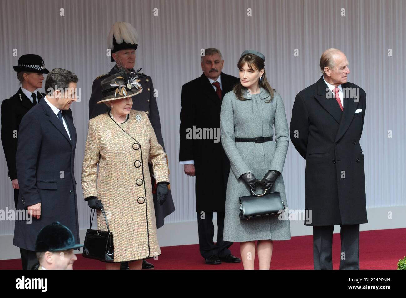 French president nicolas sarkozy and queen elizabeth ii hi-res stock ...