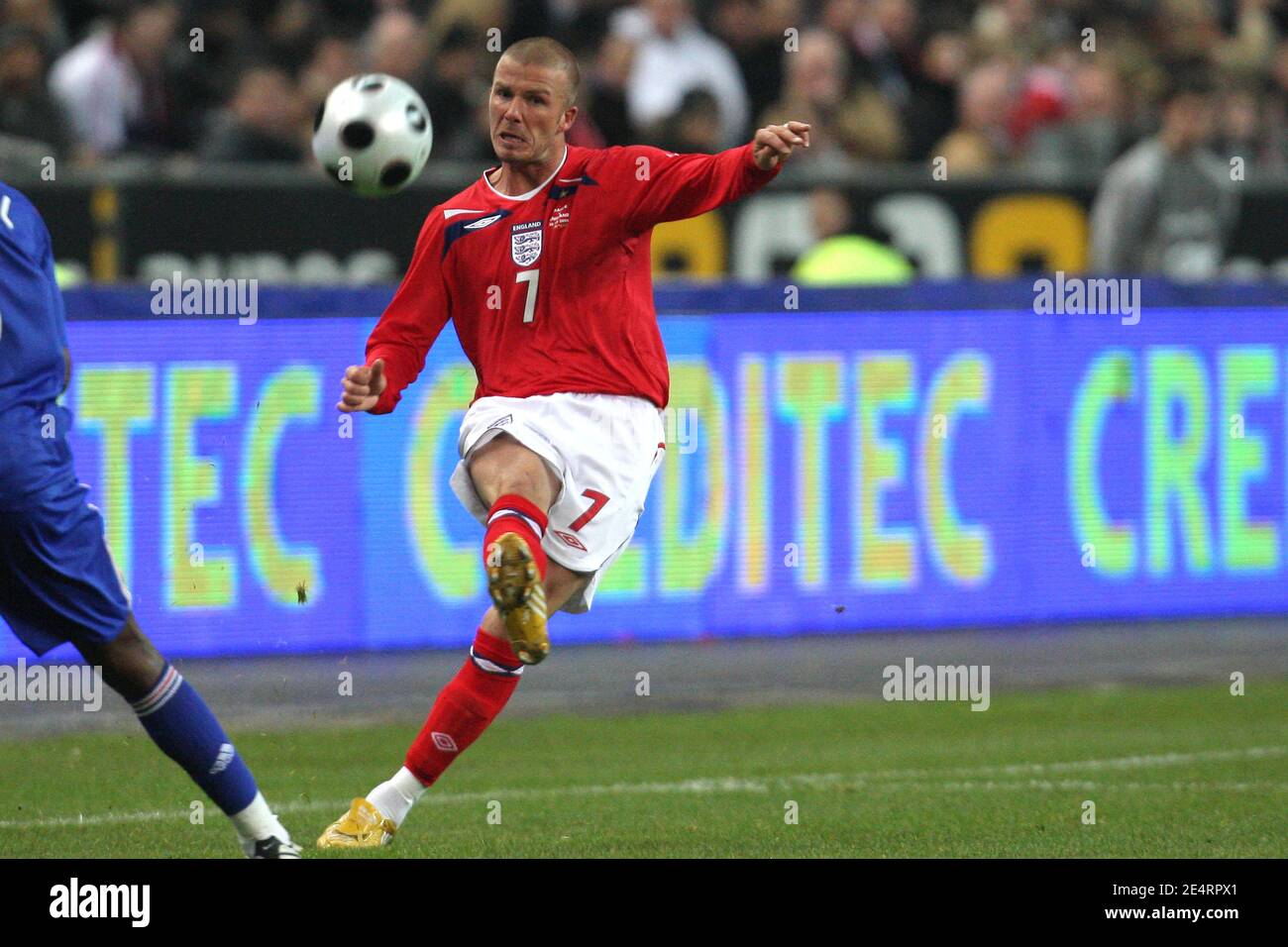 David beckham england football team hi-res stock photography and images ...
