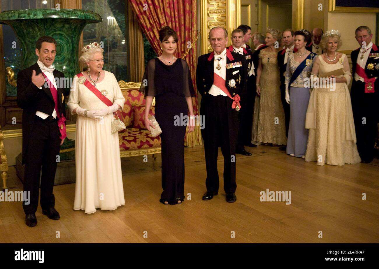 French President Nicolas Sarkozy, and his wife Carla Bruni-Sarkozy ...