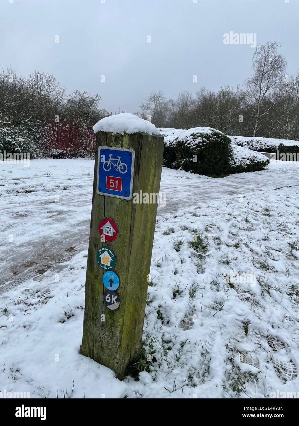 Waymarker hi-res stock photography and images - Alamy