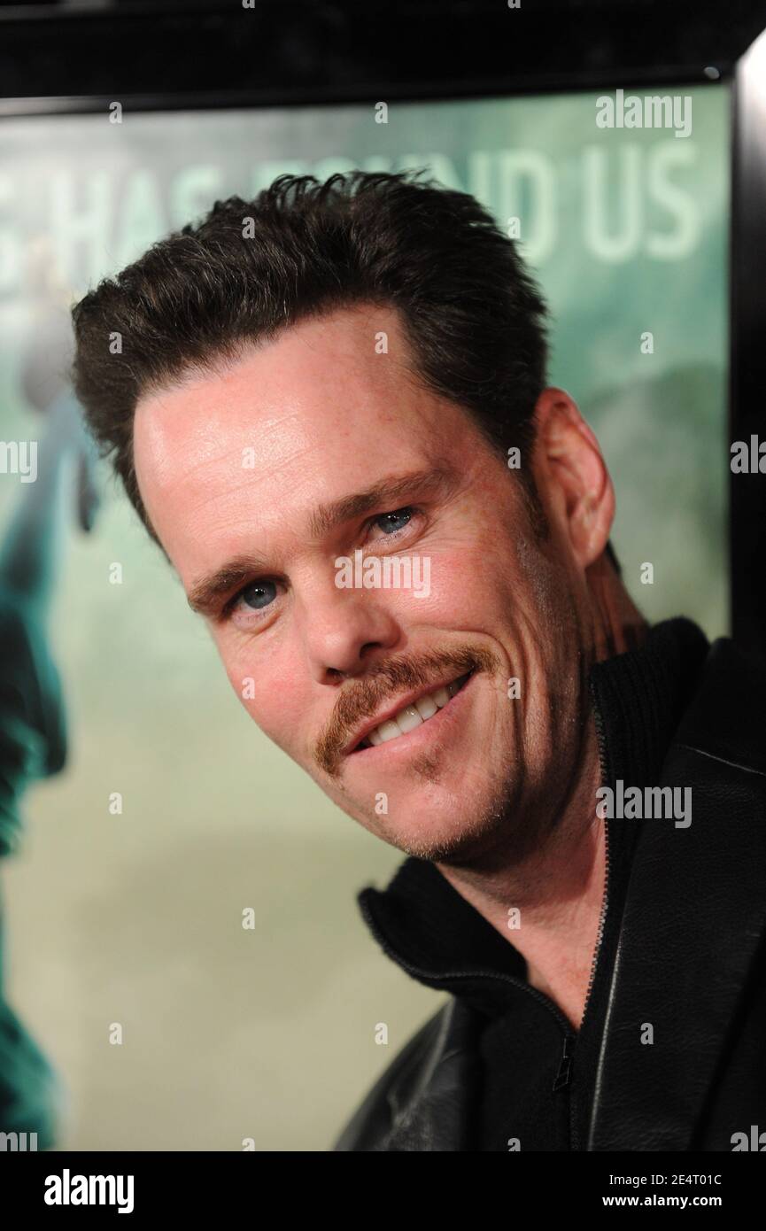 Kevin Dillon attends the premiere of "Cloverfield" at the Paramount ...
