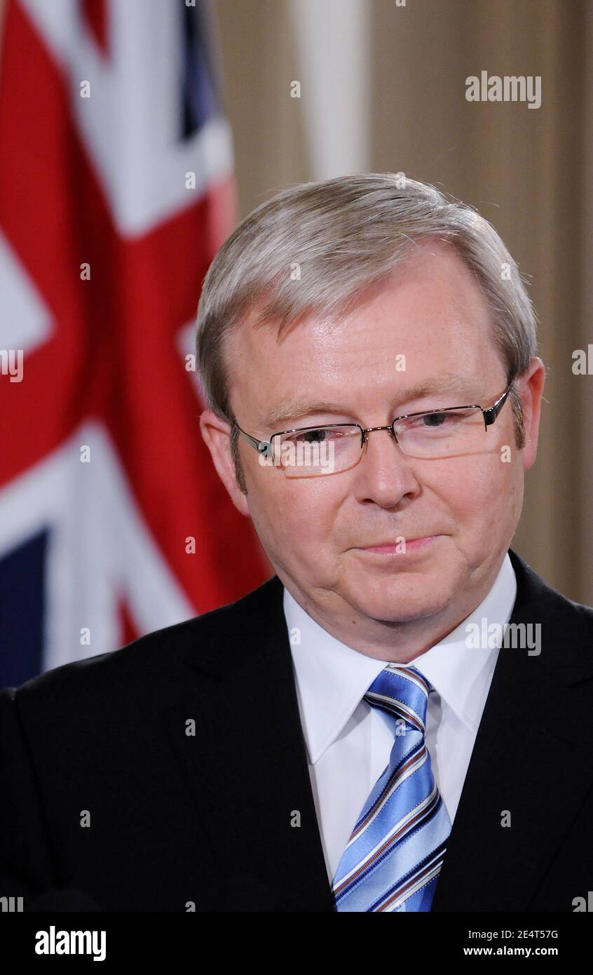 US President George W. Bush (R) holds a press conference with the Prime ...