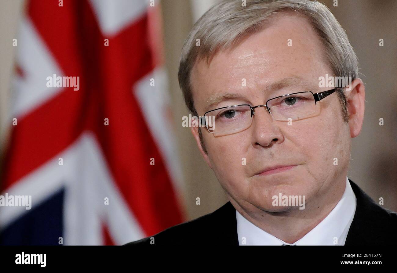 US President George W. Bush (R) holds a press conference with the Prime ...
